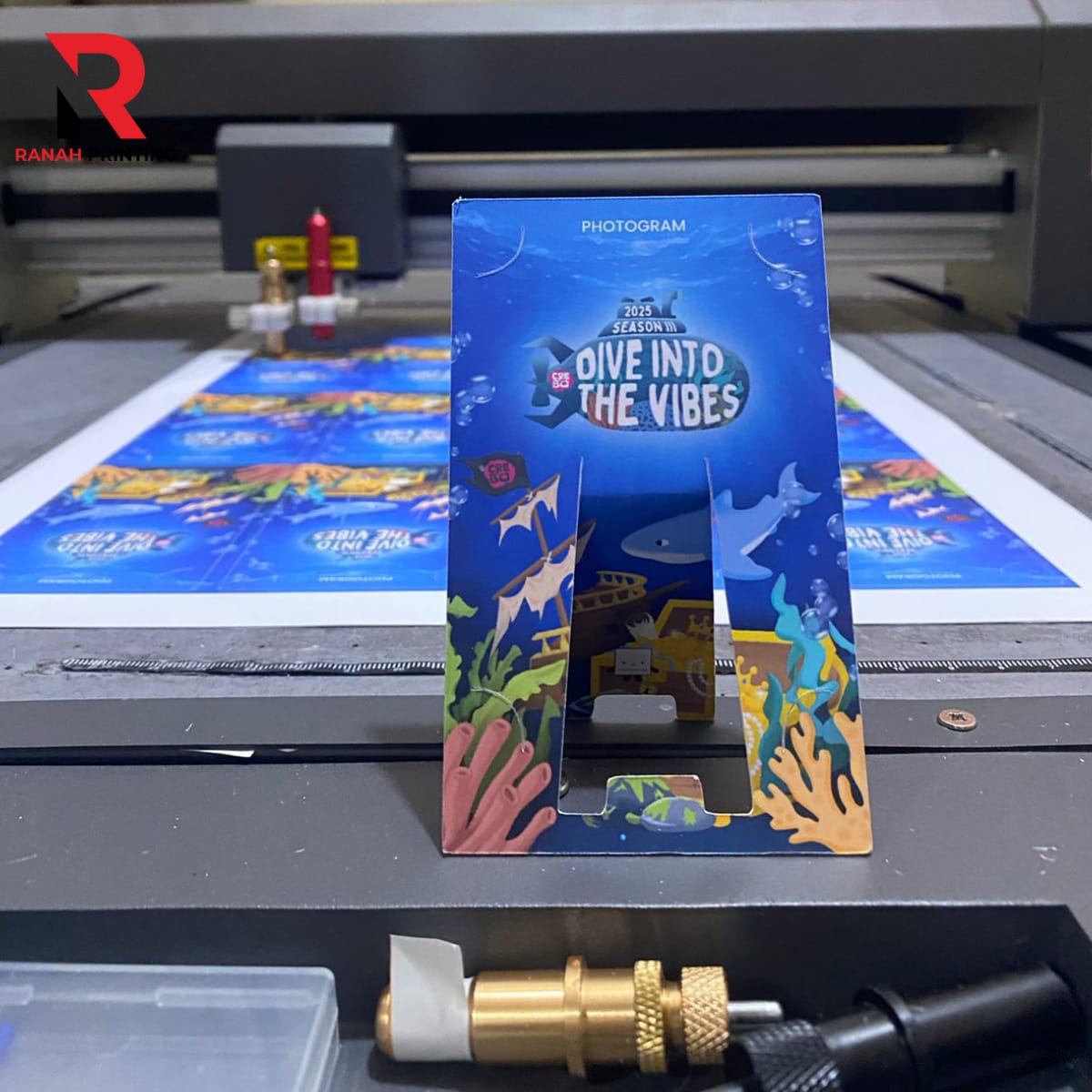 Die Cut Printing untuk Stiker, Hang Tag, Hingga Kartu Nama Kreatif